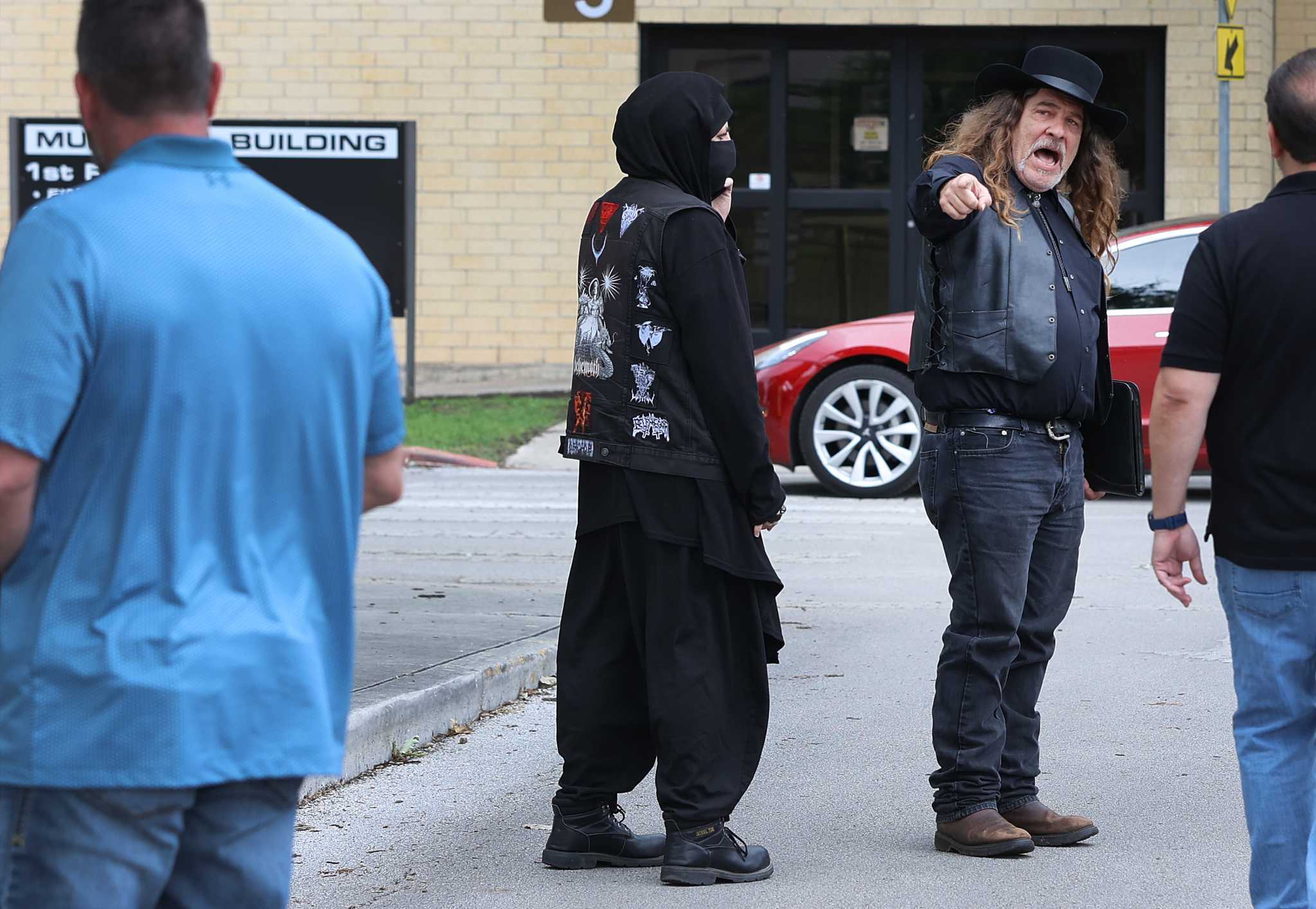 Satanic Temple rep gives San Marcos City Council invocation