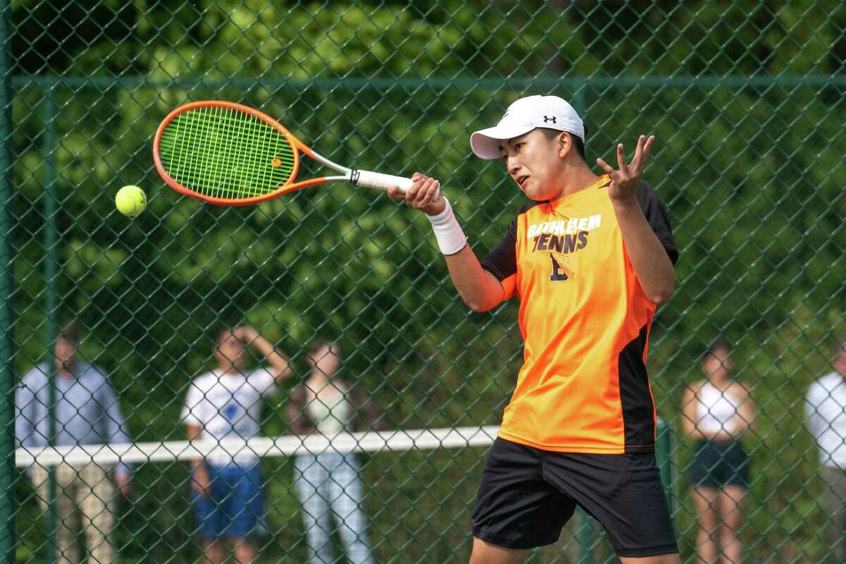 Shaker stuns Bethlehem in Section II Class AA boys' tennis final