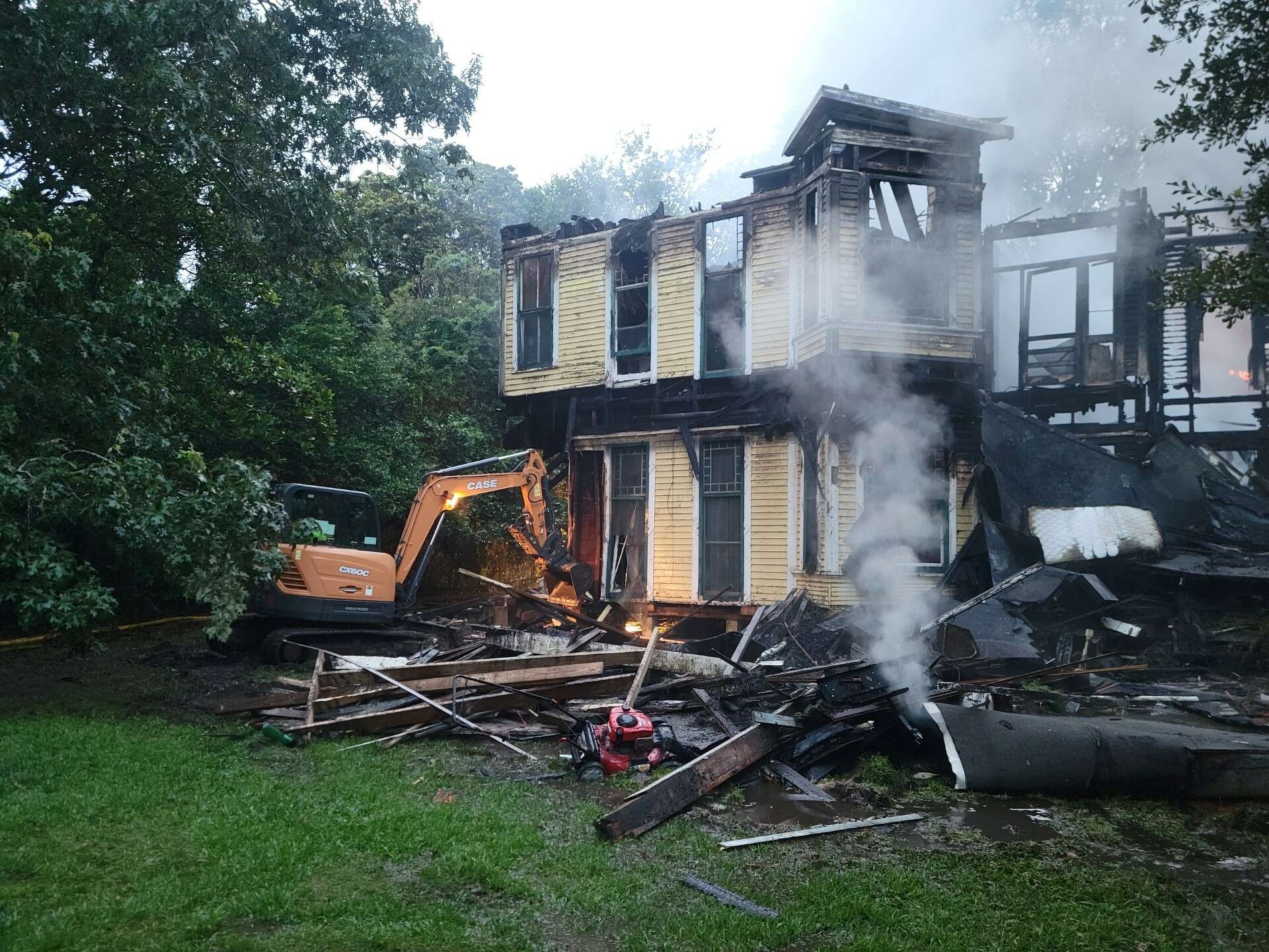 Dickinson's oldest home destroyed in large fire
