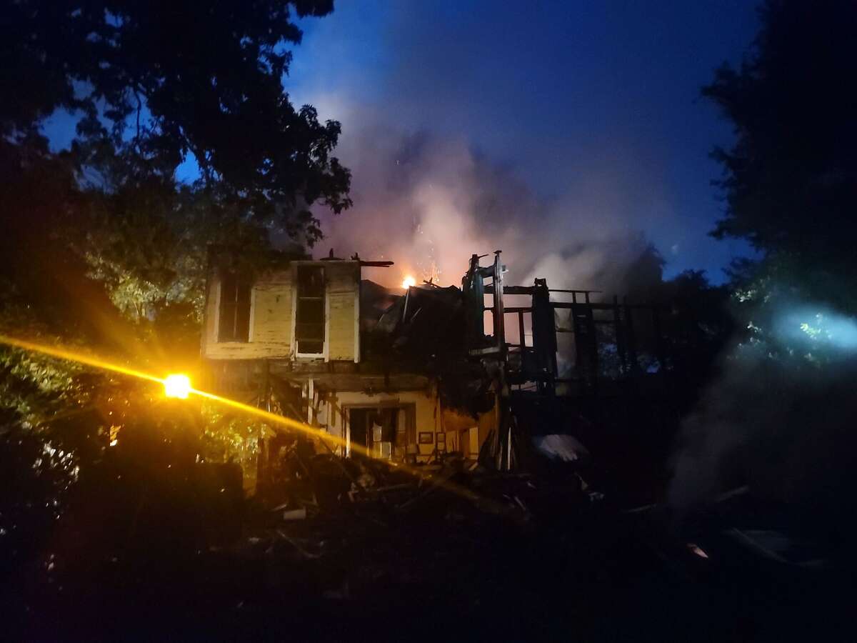 Dickinson's oldest home destroyed in large fire