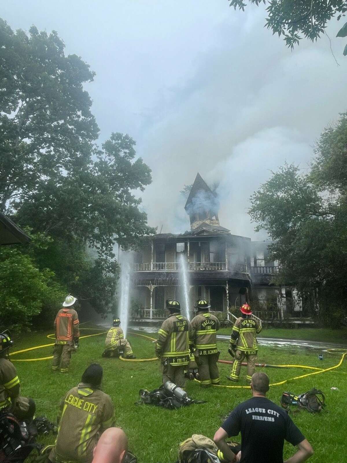 Dickinson's oldest home destroyed in large fire