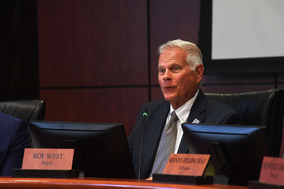 Mayor Roy West and returning council sworn in to office Tuesday