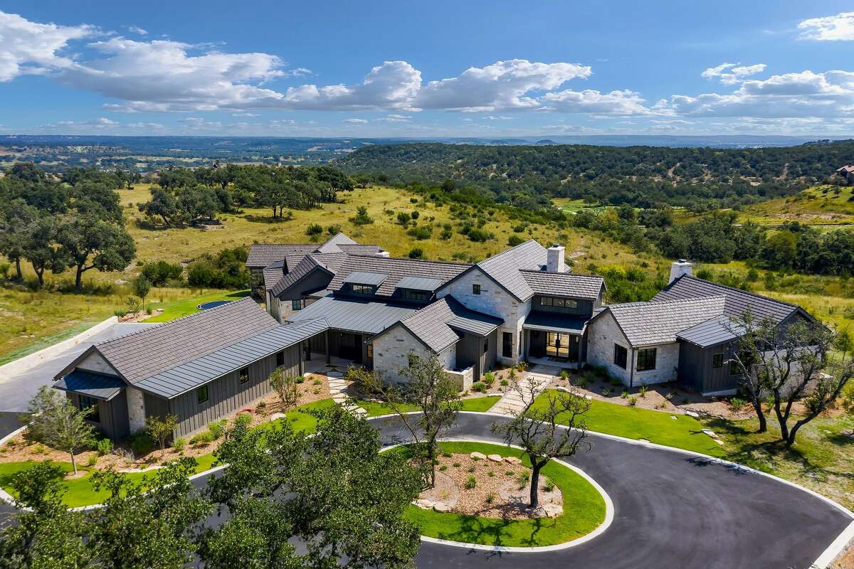 $3.5M Boot Ranch home near Fredericksburg mixes modern, classic