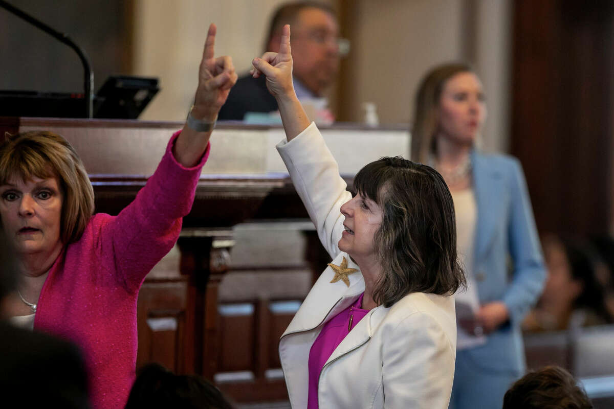 Transgender college sports ban passes key vote in Texas House