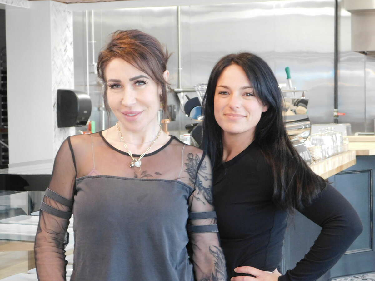 Torrington food truck owners open Cravings restaurant