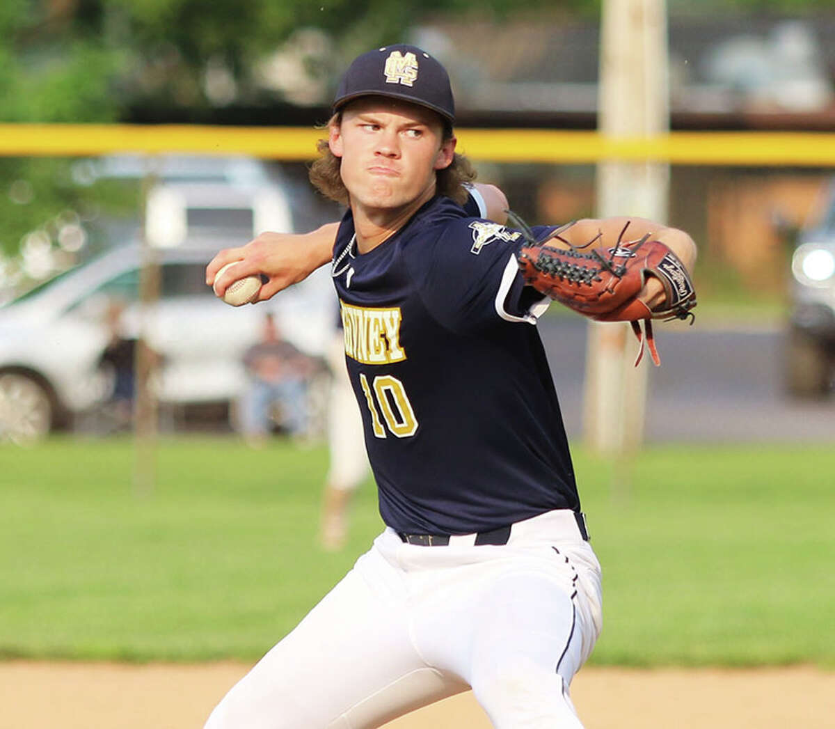 Gillespie, Carlinville win Class 2A regional semifinals