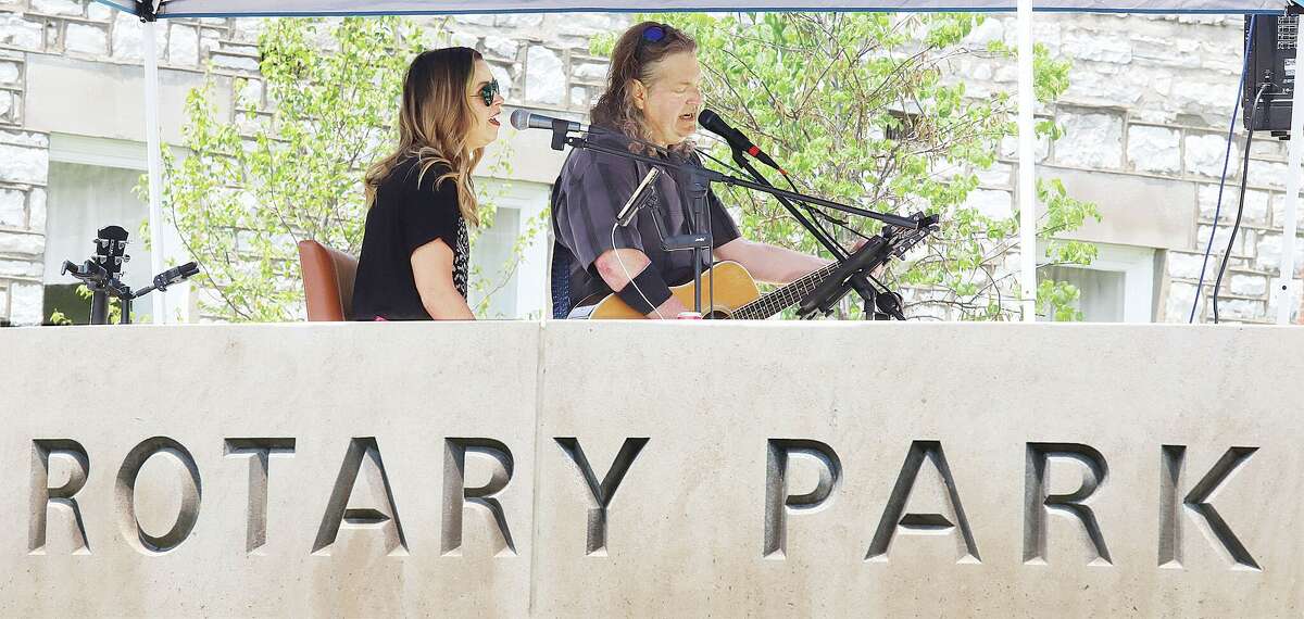 Officials celebrate opening of Alton-Godfrey Rotary Park