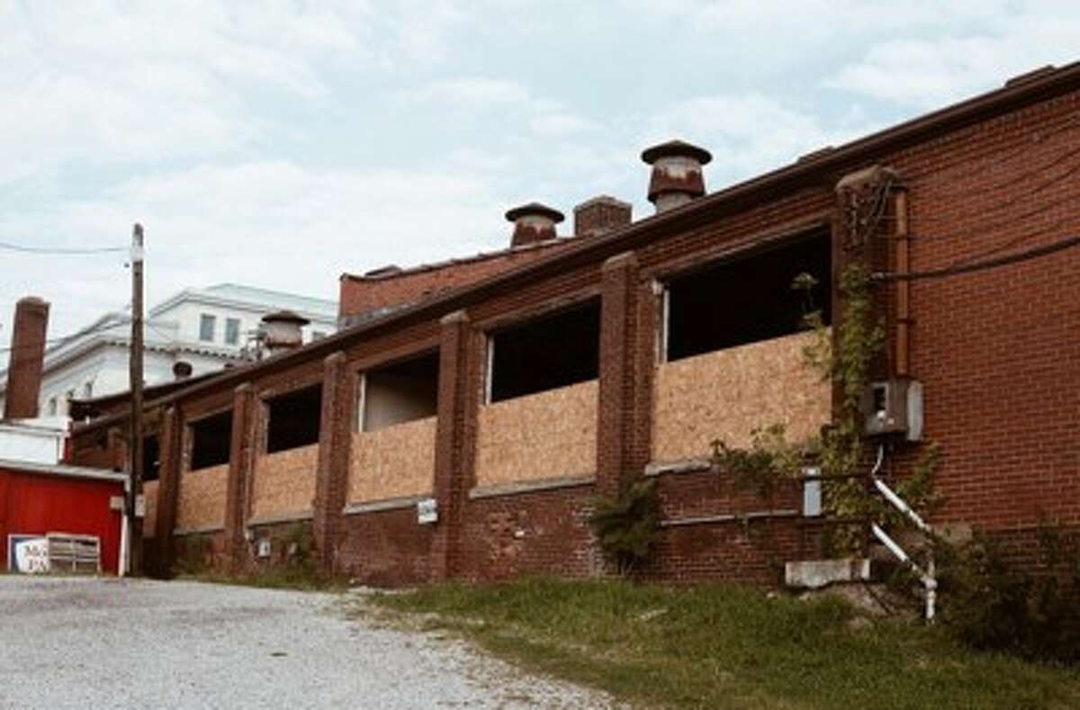 Edwardsville historic preservation panel gives wards to 3 sites