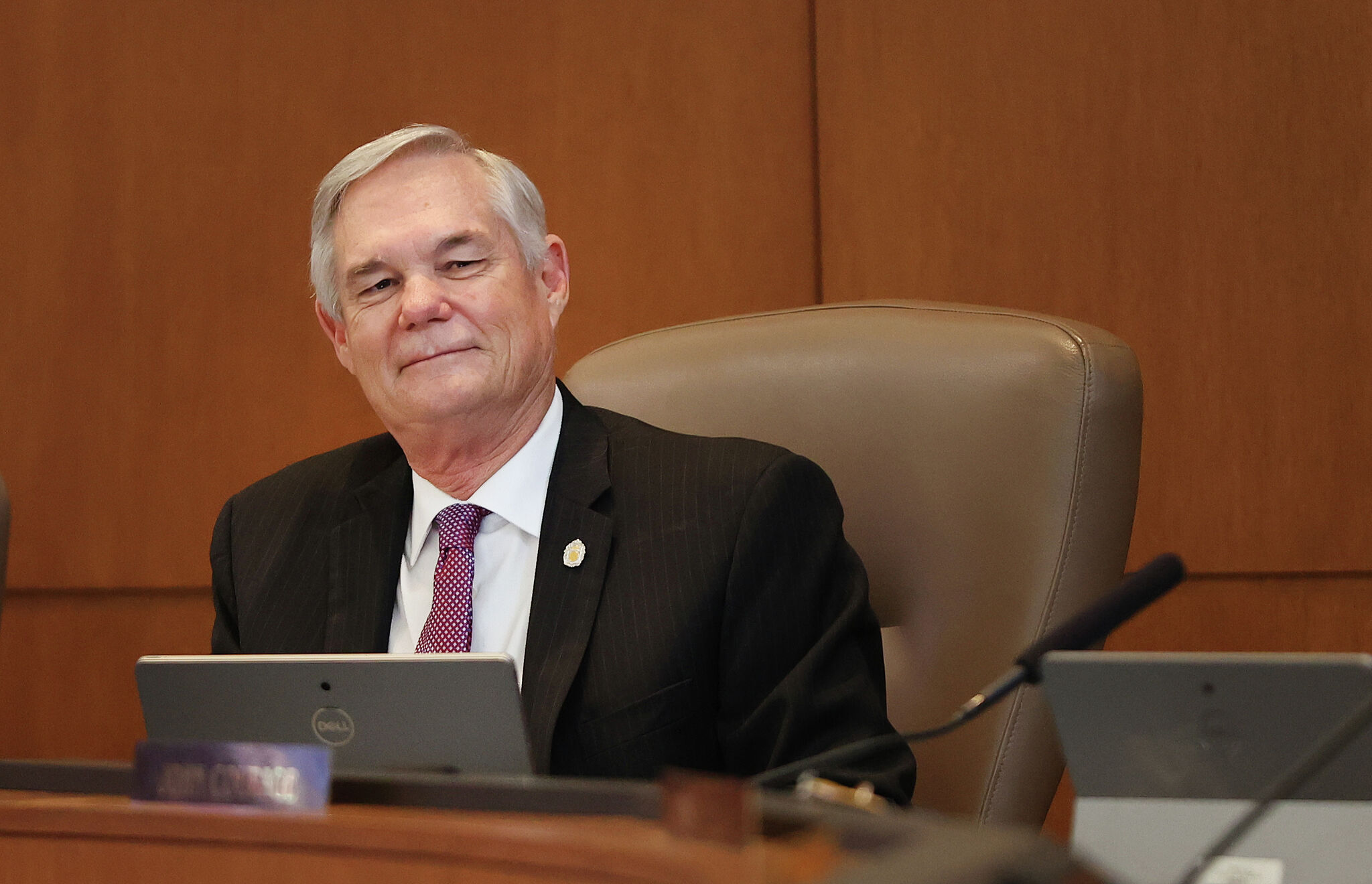 Embattled Councilman Perry says goodbye at last council meeting