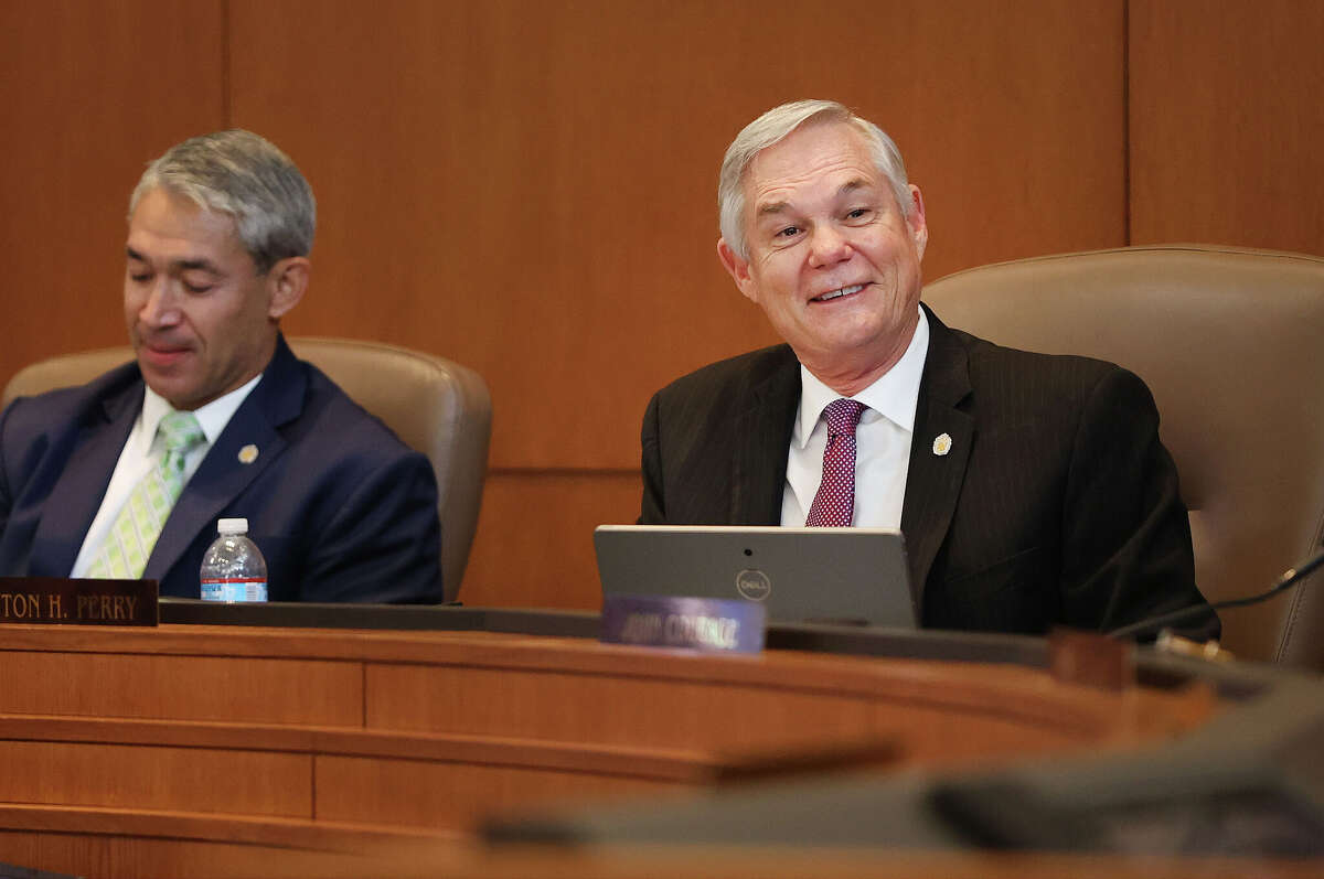 Embattled Councilman Perry says goodbye at last council meeting