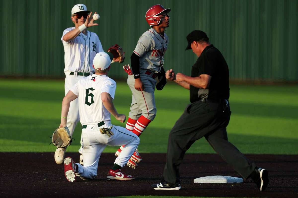 The Woodlands, Magnolia West, Lake Creek take 1-0 leads in third round
