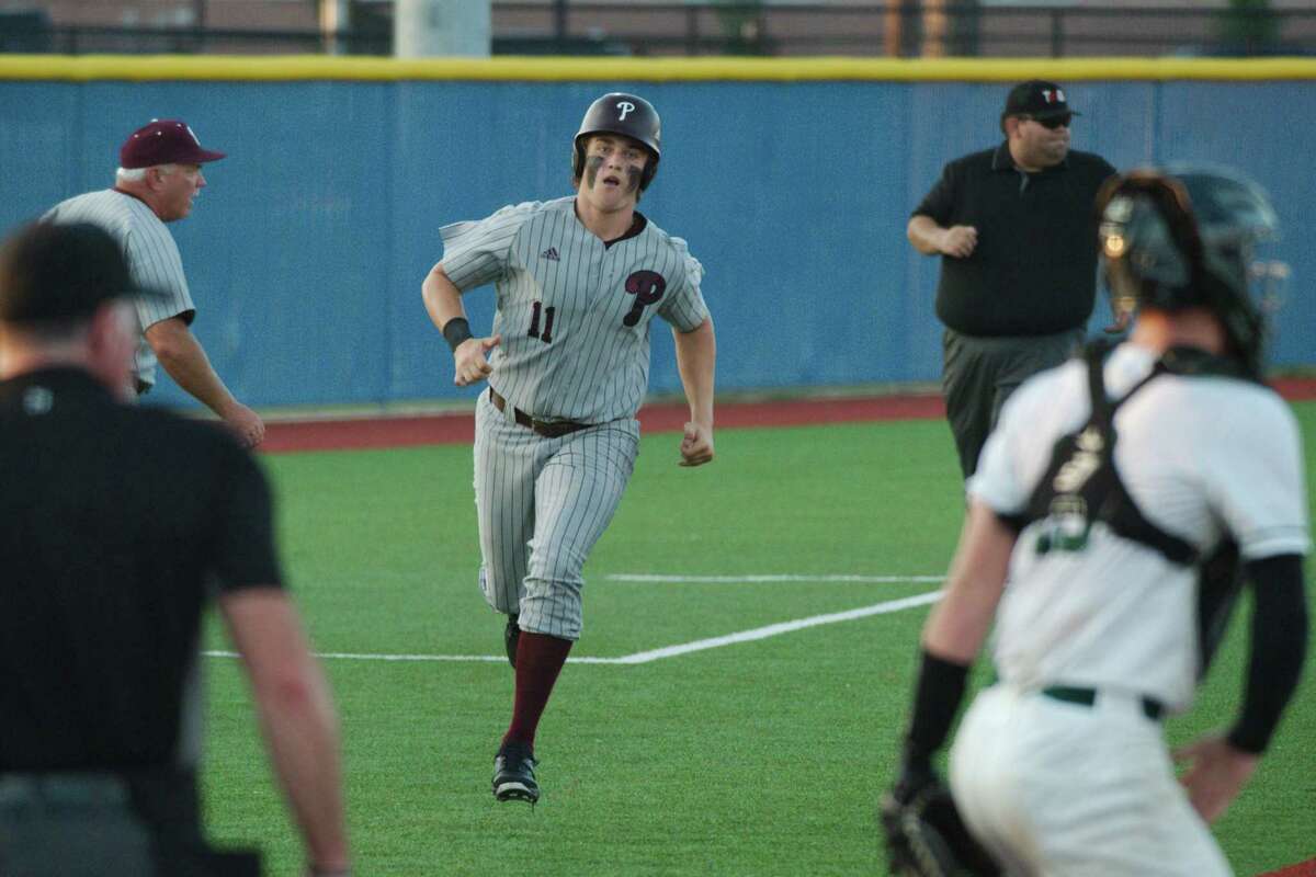 Pearland Oilers clip Clear Falls Knights in playoff series opener