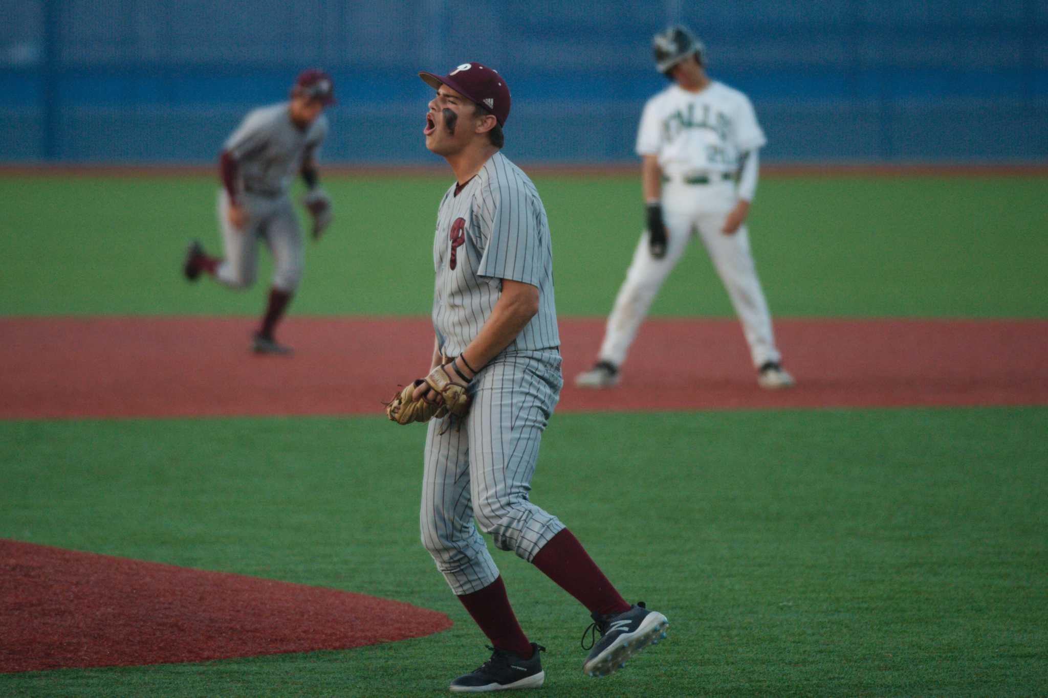 Pearland high school baseball: Pitching fuels playoff run