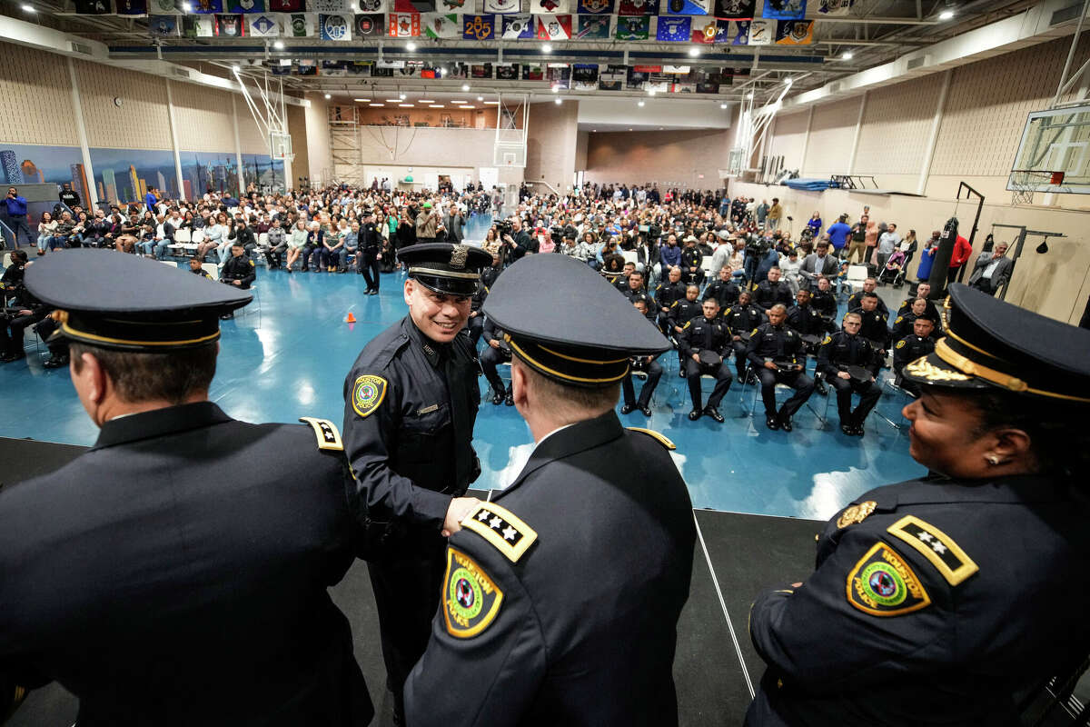 Houston's $1B police budget won't fill staff shortages, officials say