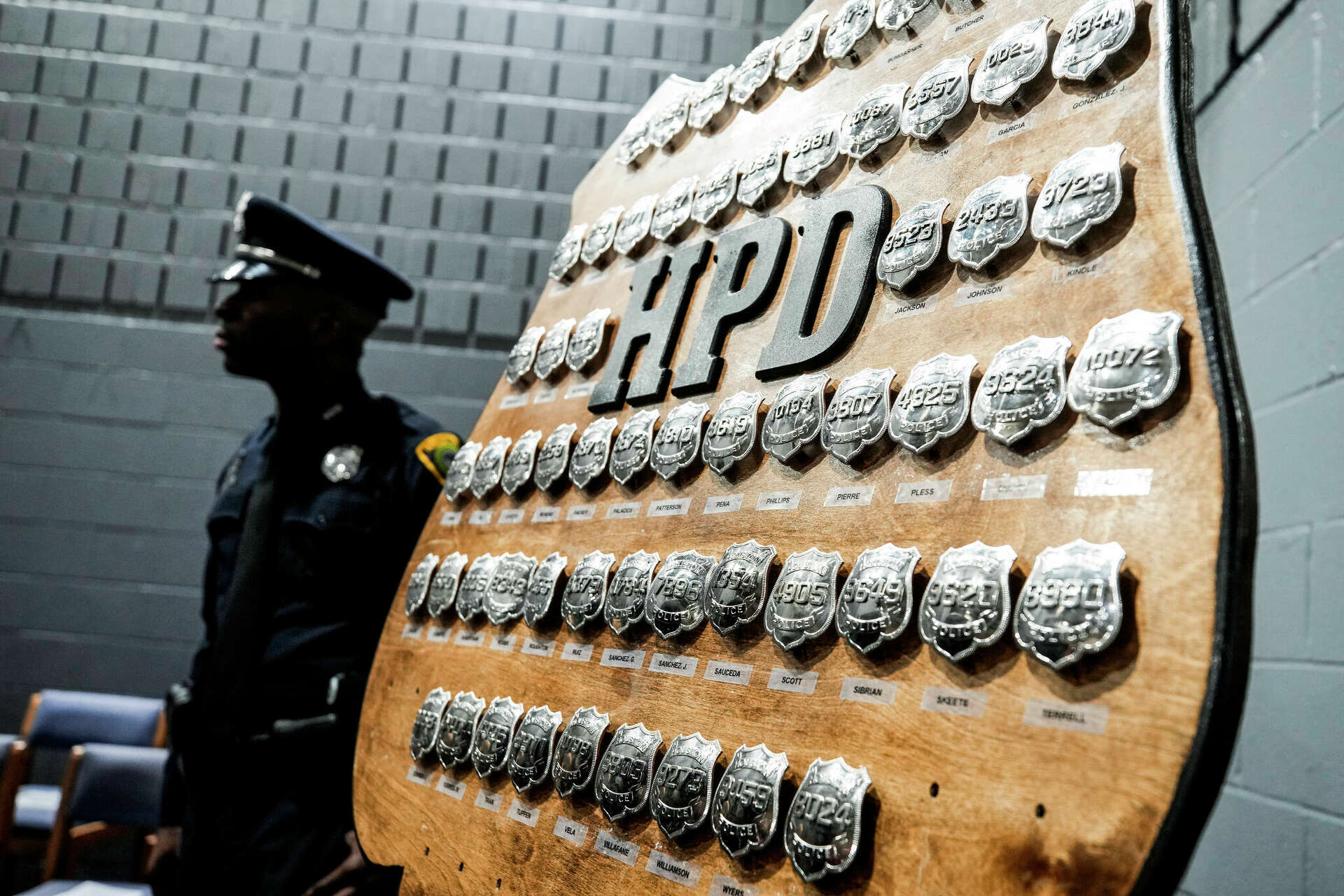 Houston's $1B police budget won't fill staff shortages, officials say