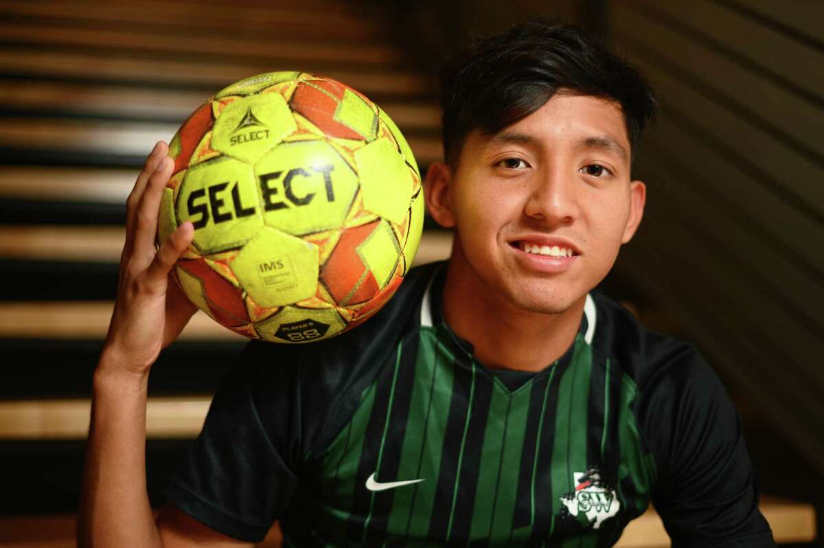 LEE's Blanco, Southwest's Gonzalez, Johnson's Robles lead boys soccer