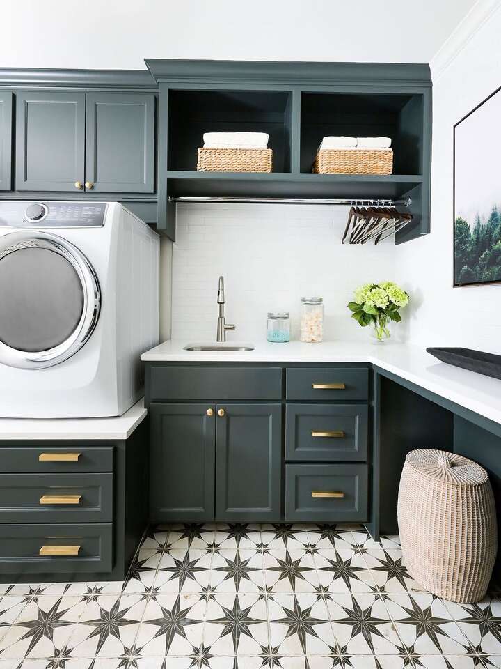 9 Laundry Room Organization Ideas That Optimize Your Space