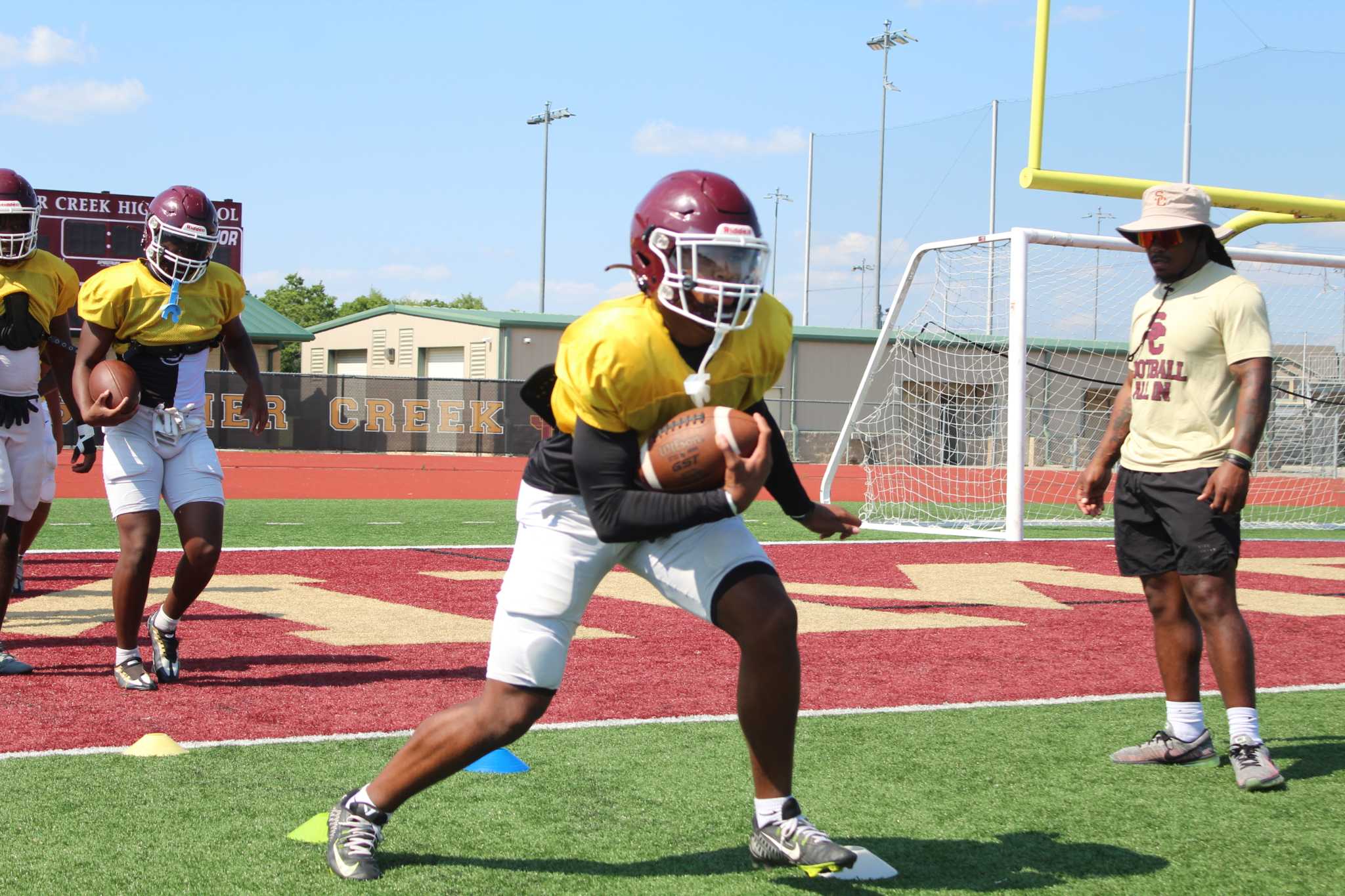 High school football: Summer Creek has some help for Lloyd Avant