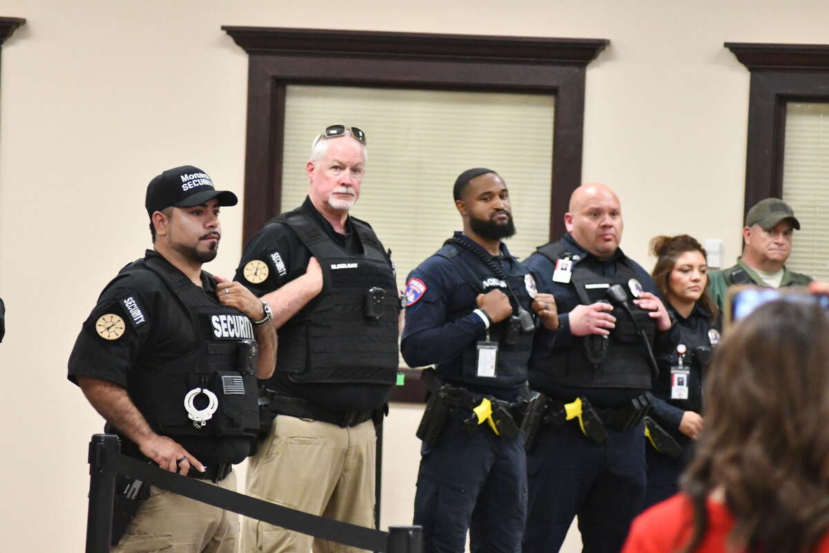 Plainview ISD board meeting draws heavy law enforcement presence
