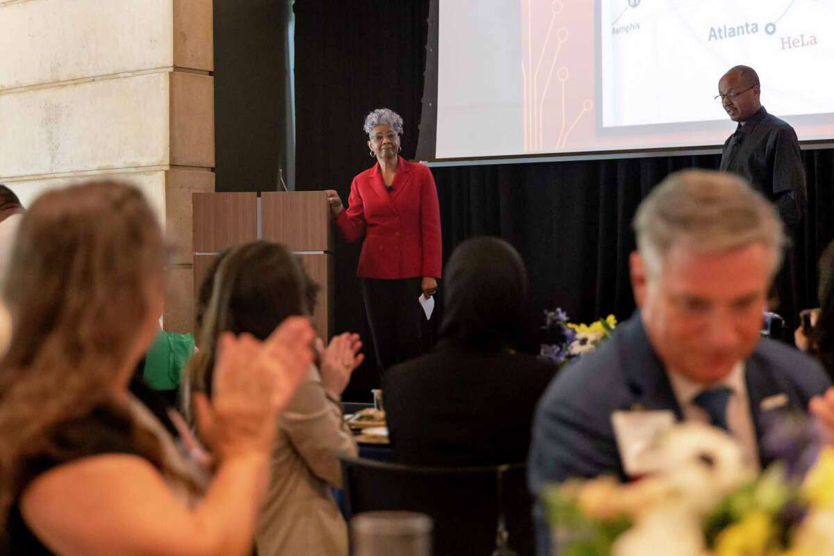 Henrietta Lacks' family talks to researchers in San Antonio