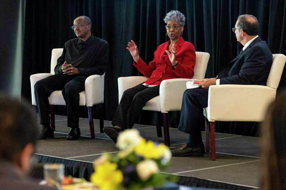 Henrietta Lacks' family talks to researchers in San Antonio