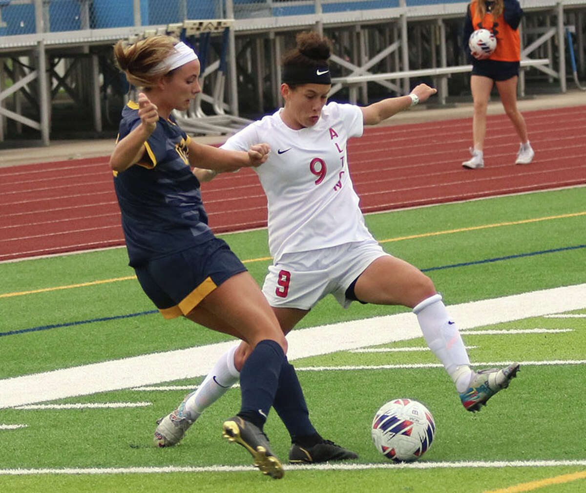 O'Fallon too much, takes out Alton to win regional title