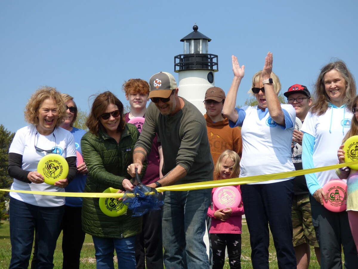 New Manistee disc golf course officially open