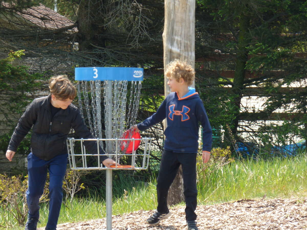 New Manistee disc golf course officially open