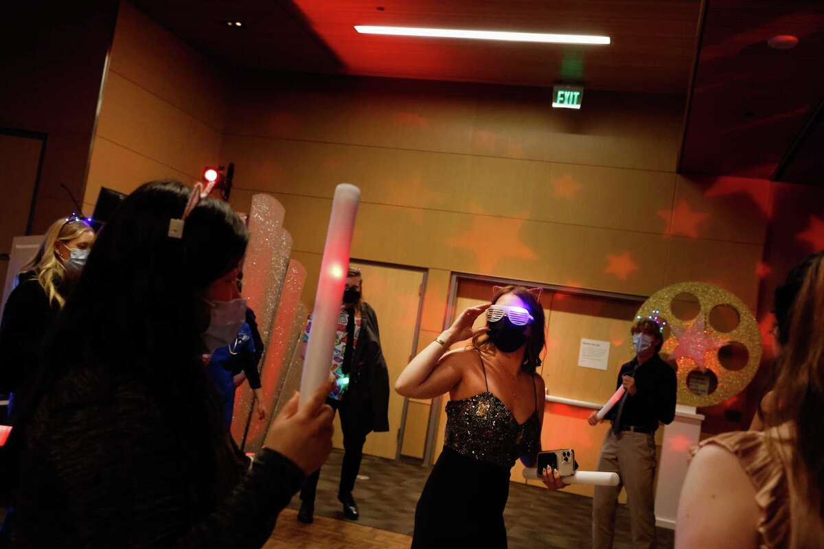 UCSF teen patients have their Hollywood moment at prom