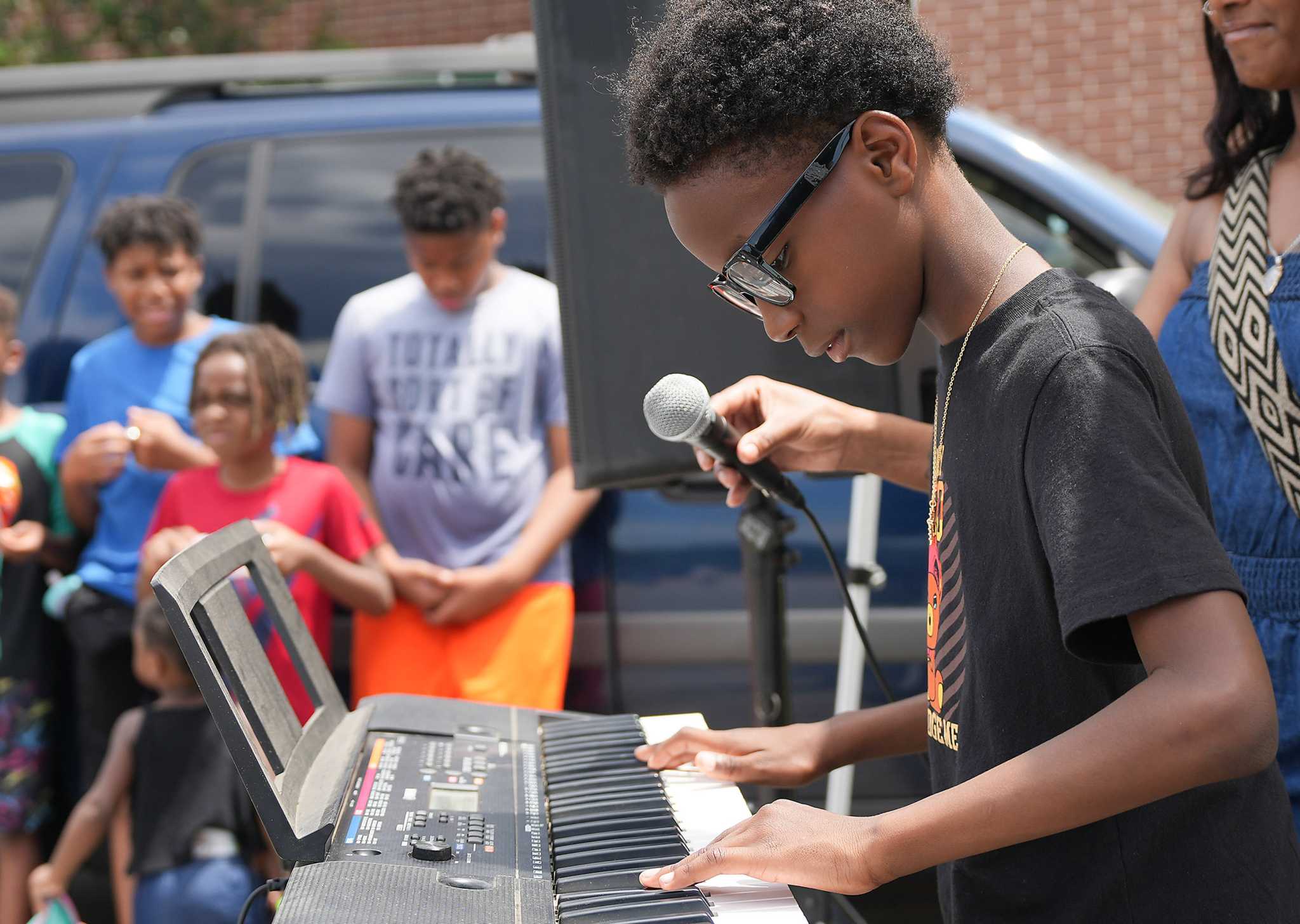 Houston fifth grader discusses being a viral keyboard sensation