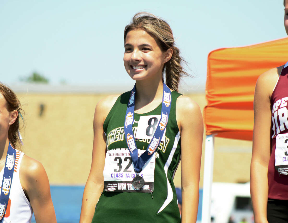 Elena Rybak defends 1,600 state title; Father McGivney medals five