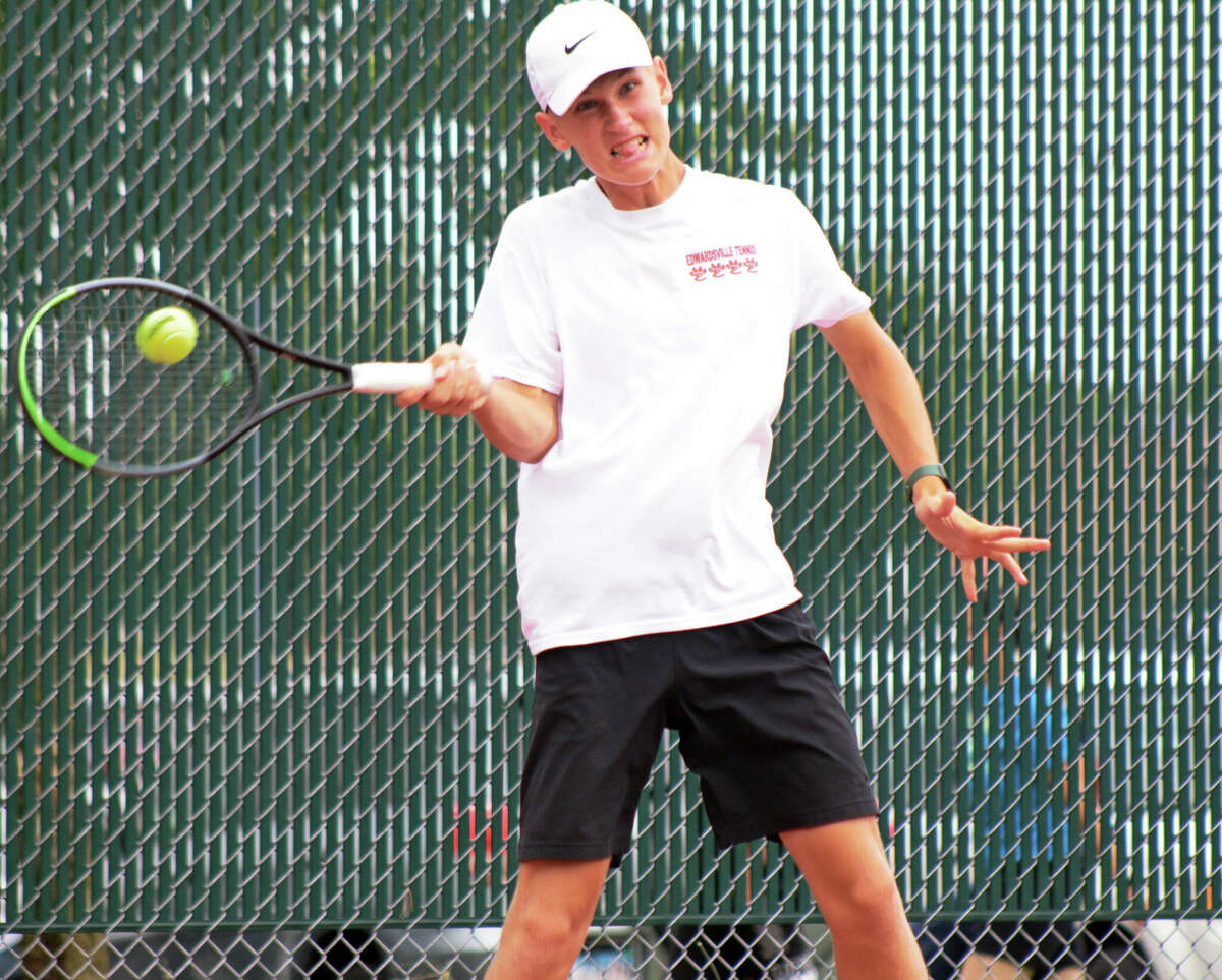 EHS wins sectional title; sends four entries to state