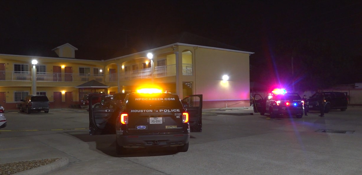 2 shot at motel, possibly narcotics-related, police said