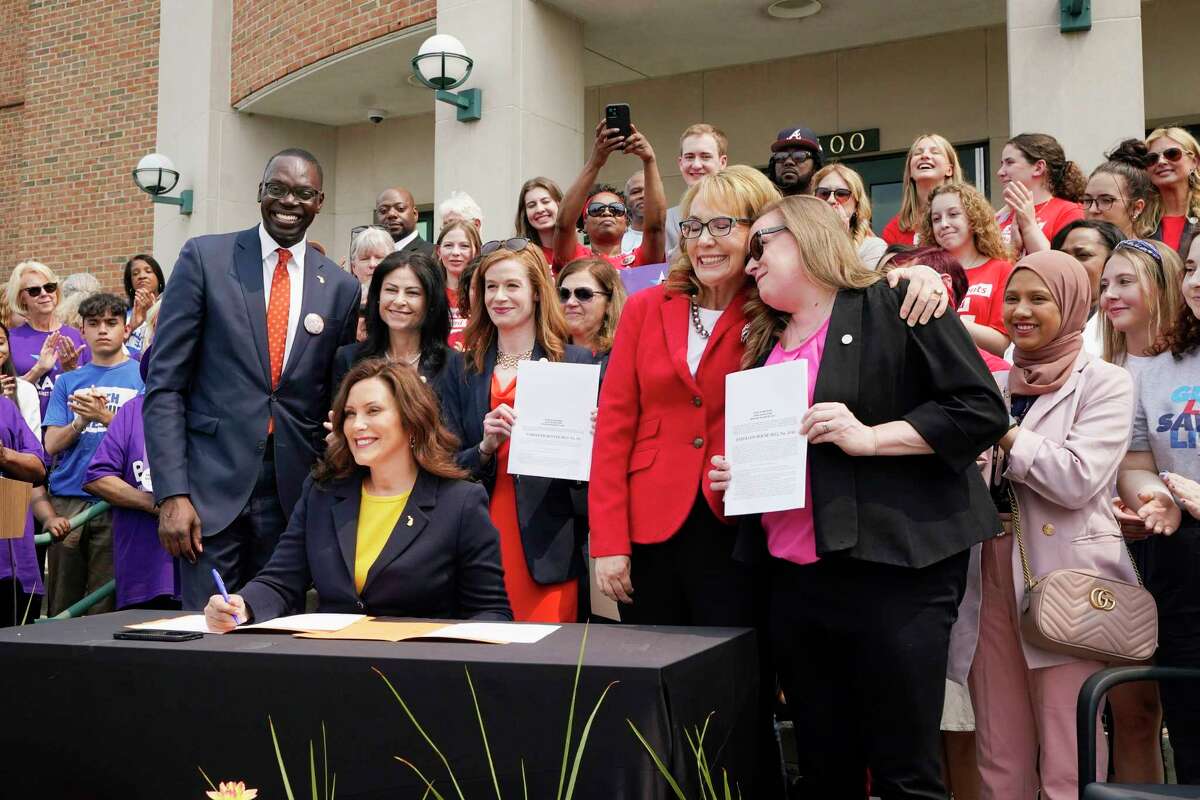 Whitmer signs Michigan's red flag gun law