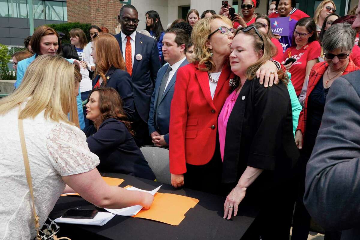 Whitmer signs Michigan's red flag gun law