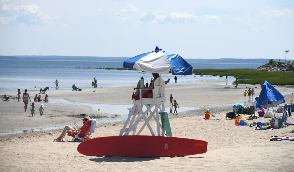 How to have a successful beach day in Greenwich