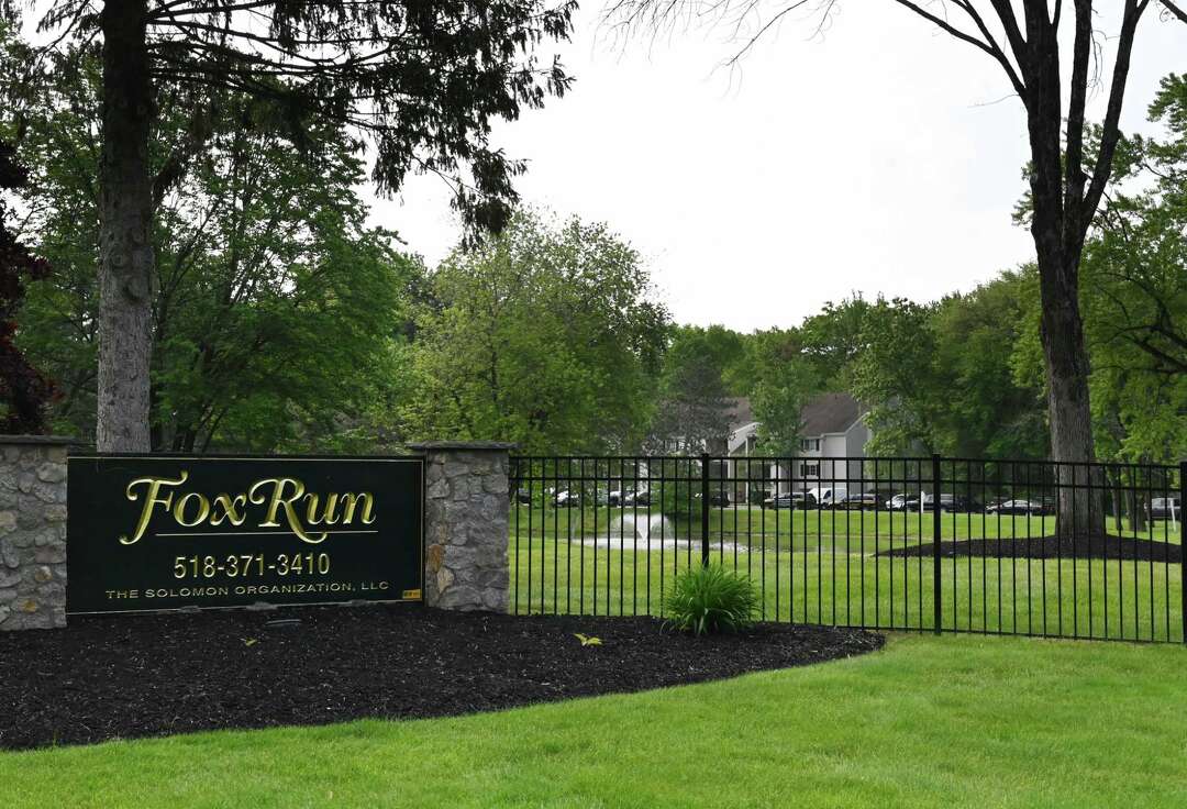 Gunman dead, deputies recovering after Clifton Park shooting