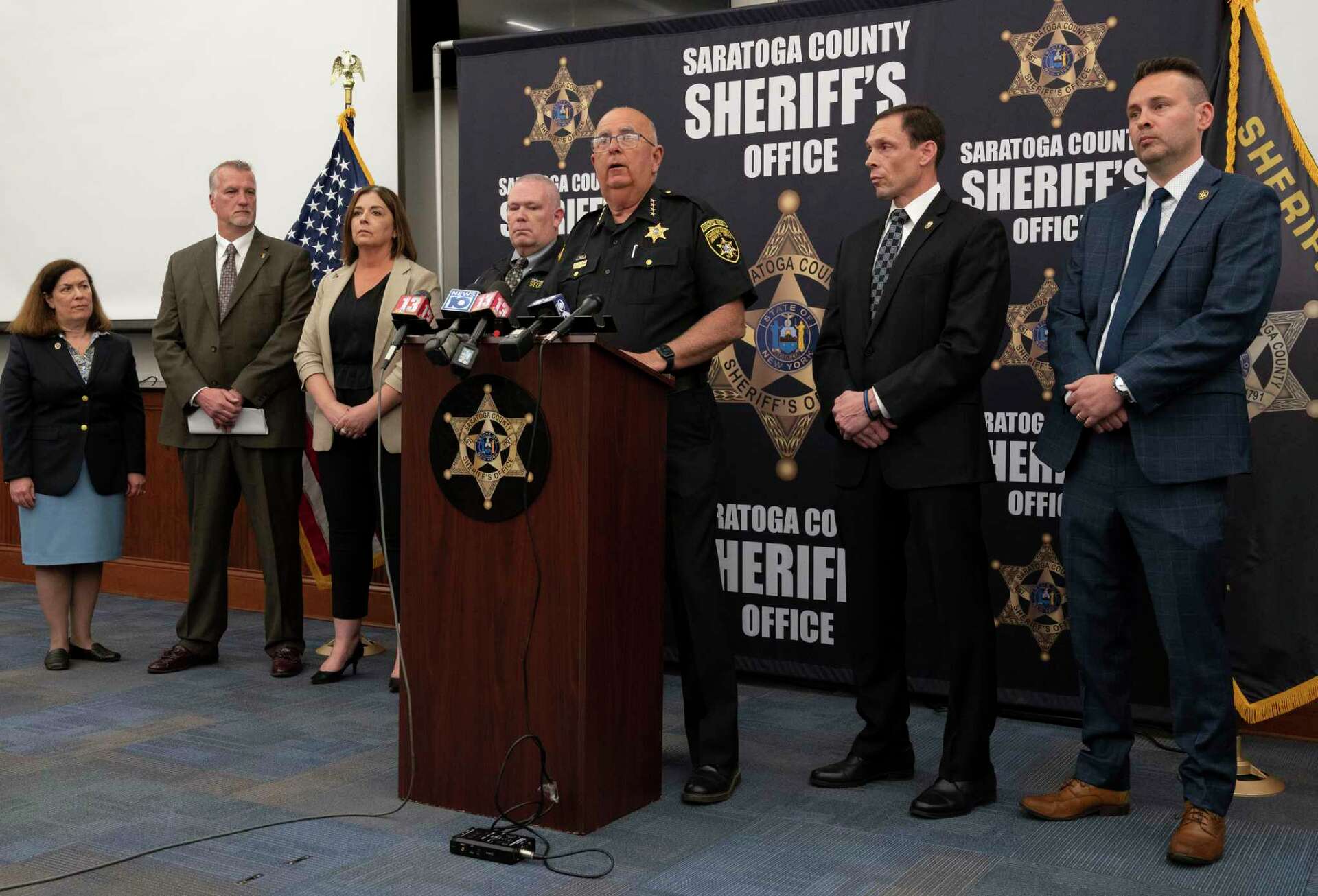 Gunman dead, deputies recovering after Clifton Park shooting