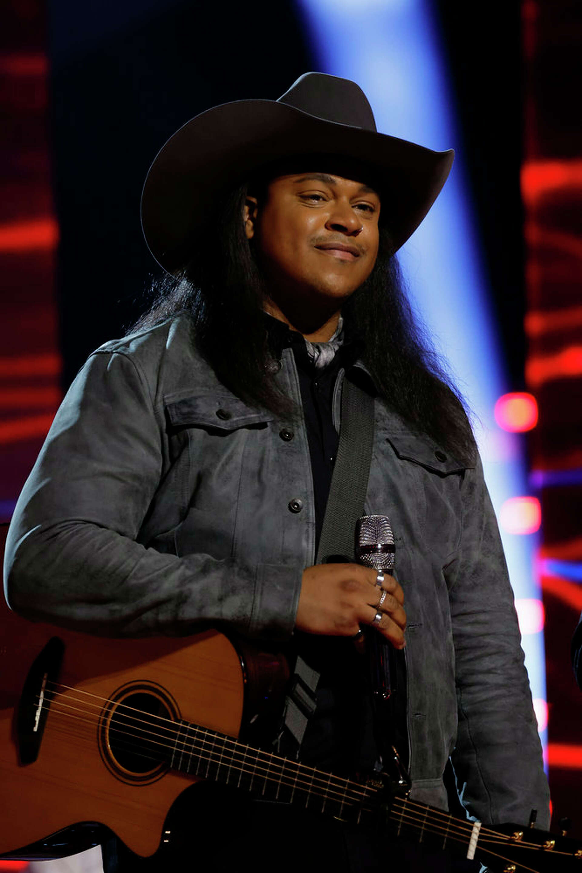 Texas singer NOIVAS competes on 'The Voice' Season 23 finale