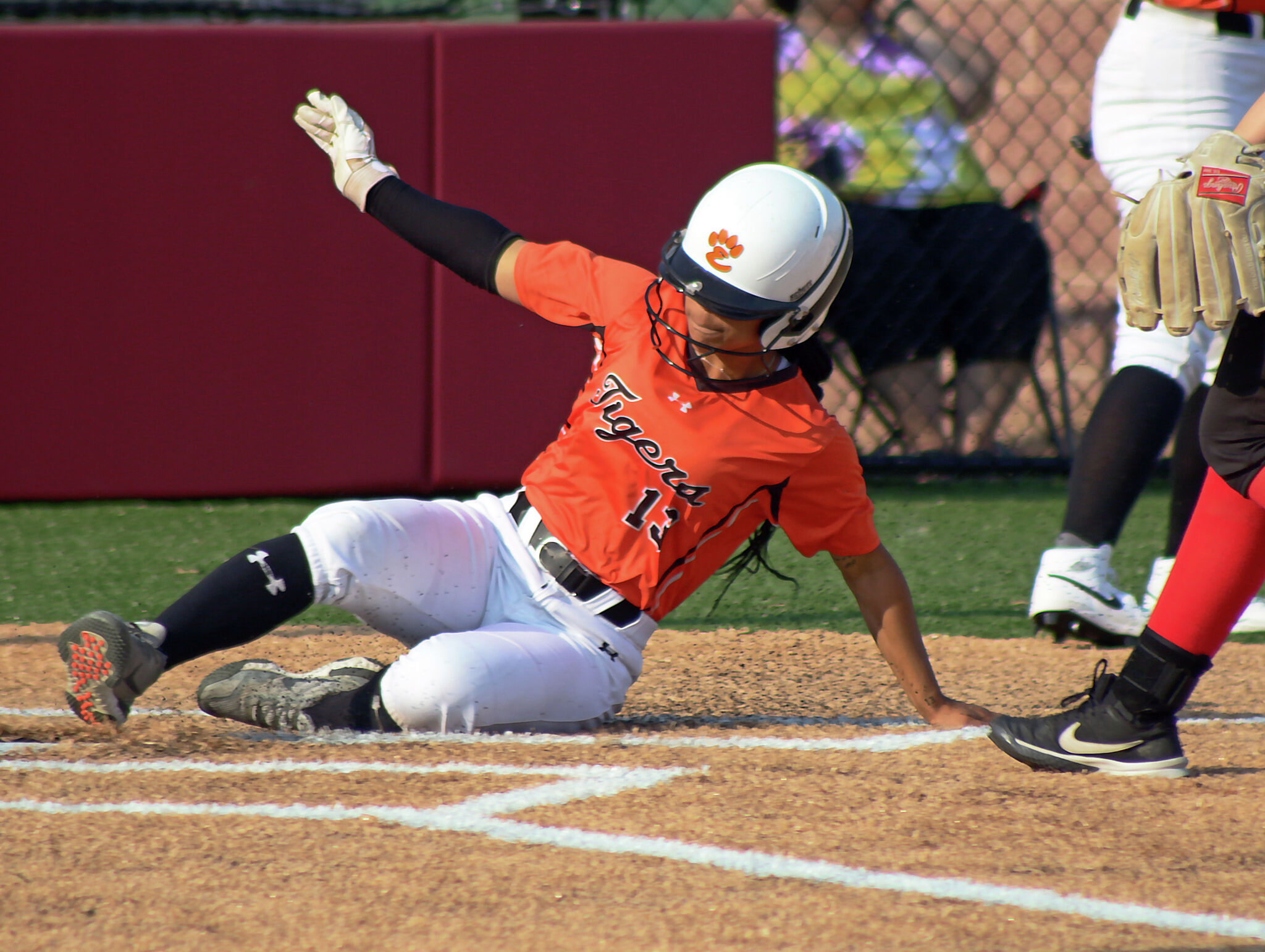 Tigers advance to regional championship with rout of Warriors