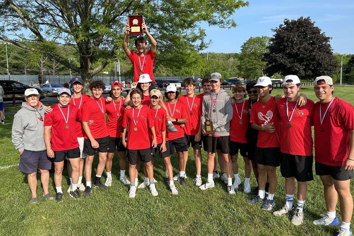 Greenwich tips Darien for first FCIAC boys tennis title since 2013