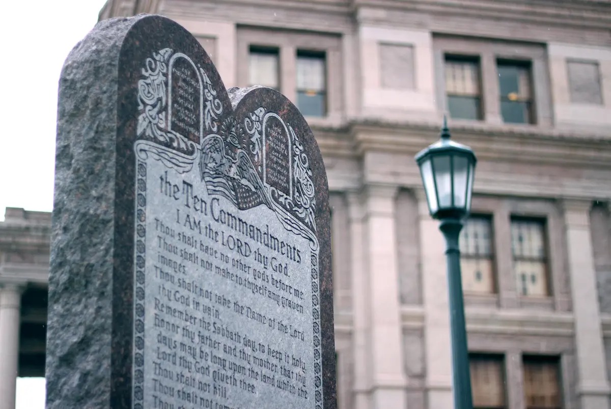 Bill requiring Ten Commandments in TX classrooms fails in House