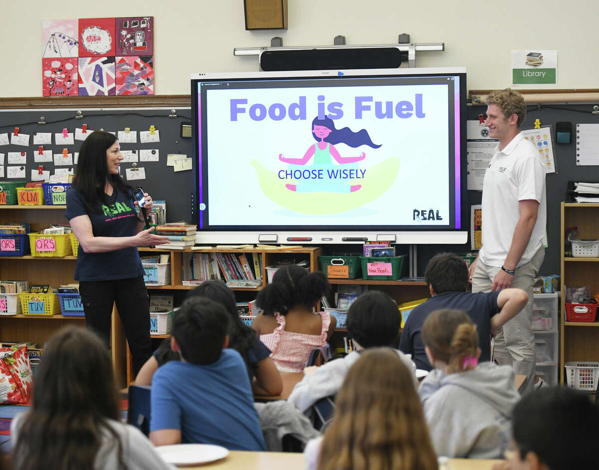 Greenwich fifth graders learn how to make healthy choices