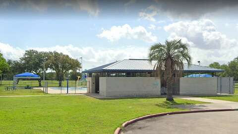Houston public pools: How much they cost and when they open