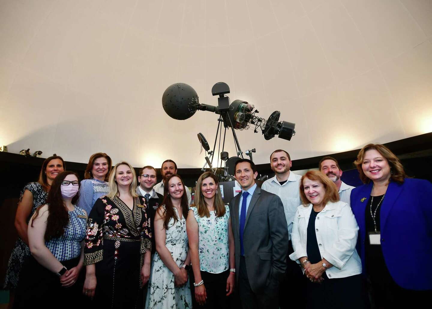 Planetarium returns to Trumbull middle school