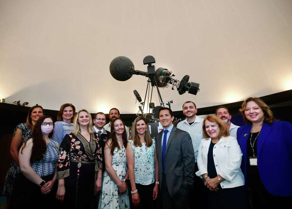Planetarium returns to Trumbull middle school