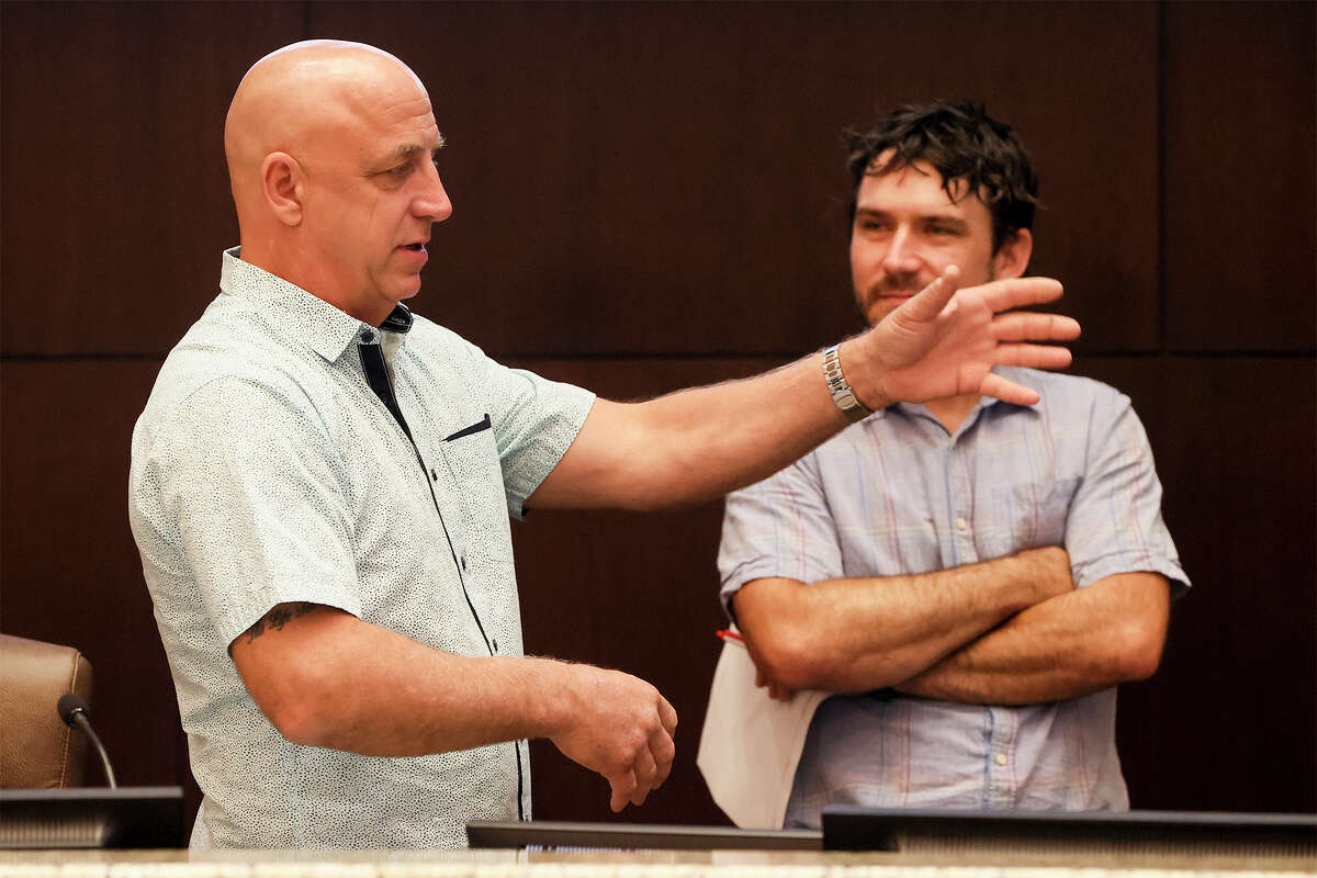 Political newbie Frank Ritchie sworn in as Boerne's mayor