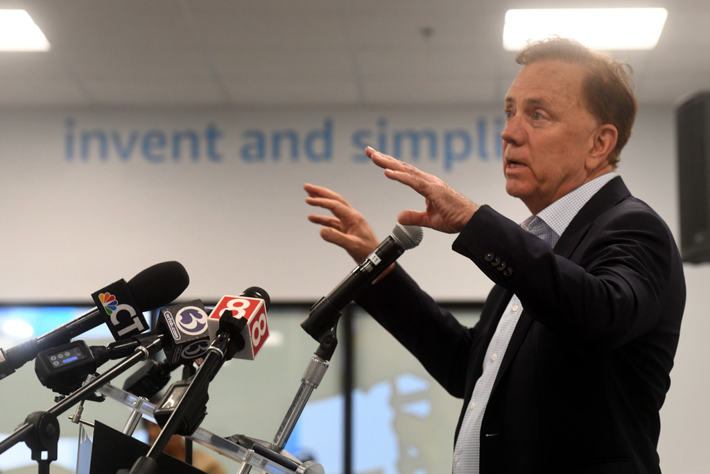 Lamont touts "Bill of Rights" for non-English speaking parents