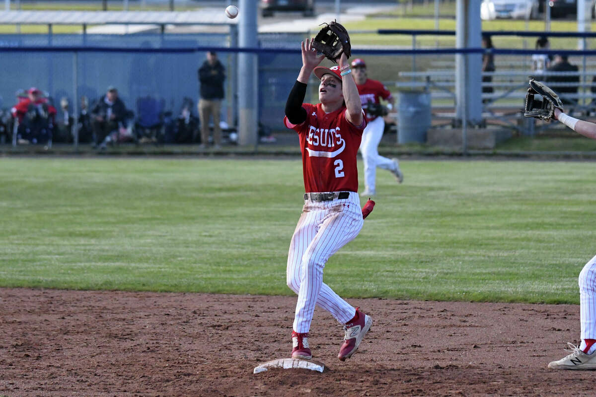 Guilford defeats Fairfield Prep for 1st SCC baseball title since 2007