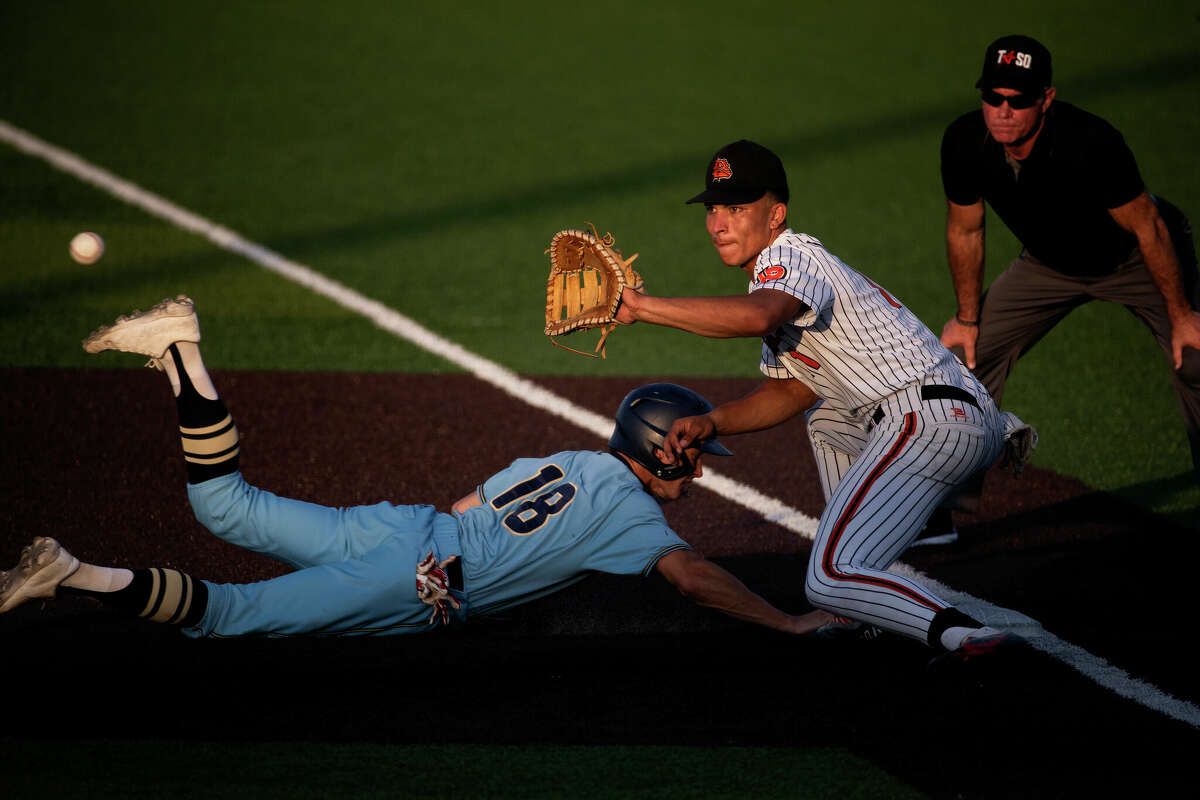 Experience key as Lake Creek tops La Porte in region semifinal